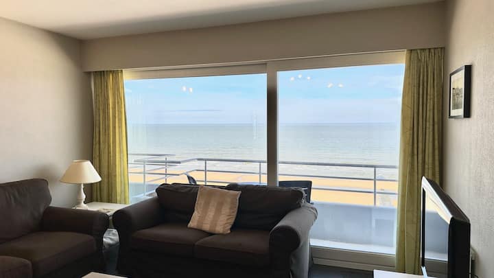 Apartment With Seaview - Blankenberge