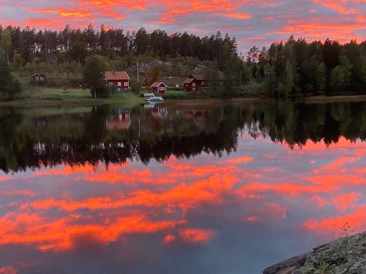 Sandvik Mitt I Naturen Vid Sjön Eckern. - Oskarshamn