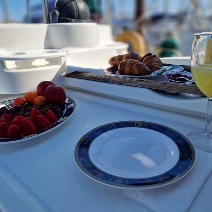 Umbolina Sailboat Experience - Cascais