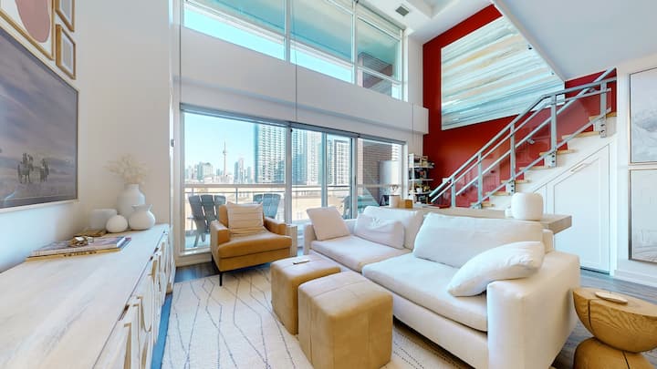 Modern Two-level Loft | Liberty Village I Parking - Toronto