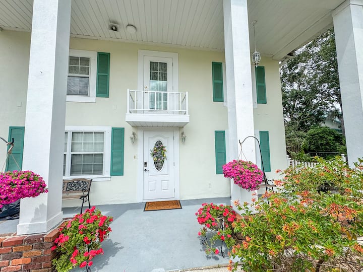 The Butterfly Guesthouse - Mount Dora, FL