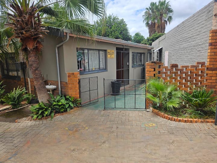 Yoruville - Rustenburg