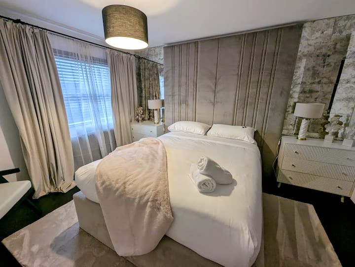 Stylish 2 Br House|sleeps 4|freeparking|leisure - Salford