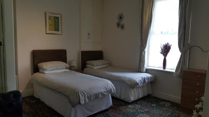 Flat 5 - 1st Floor Twin Bed Apt - Blackpool