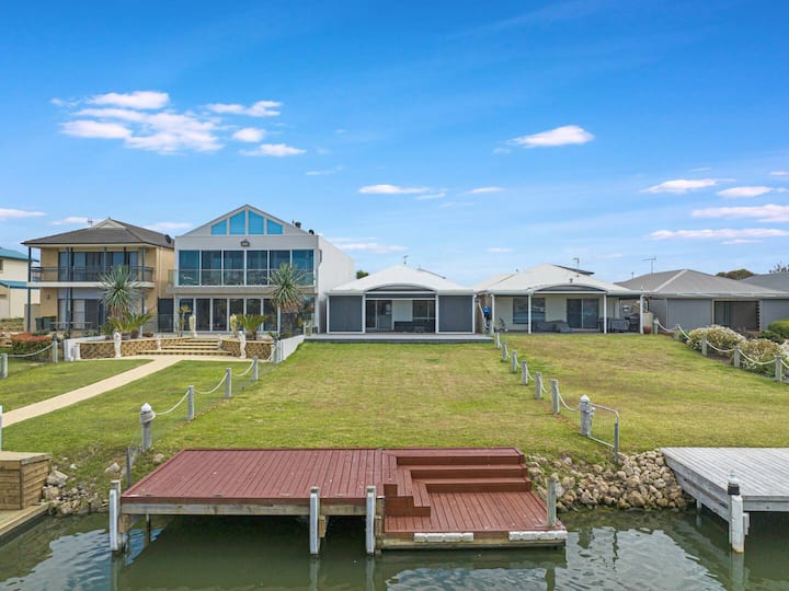 Waterfront Island Escape Home - Hindmarsh Island