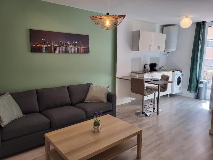 Appartement Rénové, Au Calme - Lyon