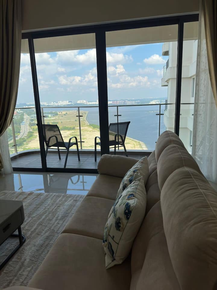 King Bay 3 Bedroom Family Suite - Johor Bahru