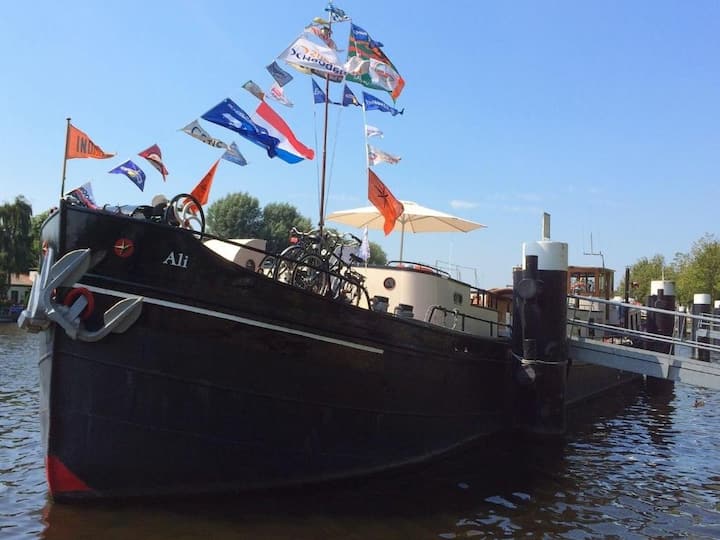 Welcome To Our B&boatel! - Alphen aan den Rijn