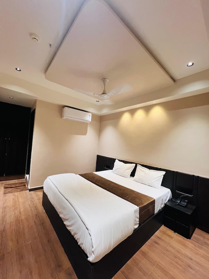 A Hotel Presidency Surat 5 Star - Surat