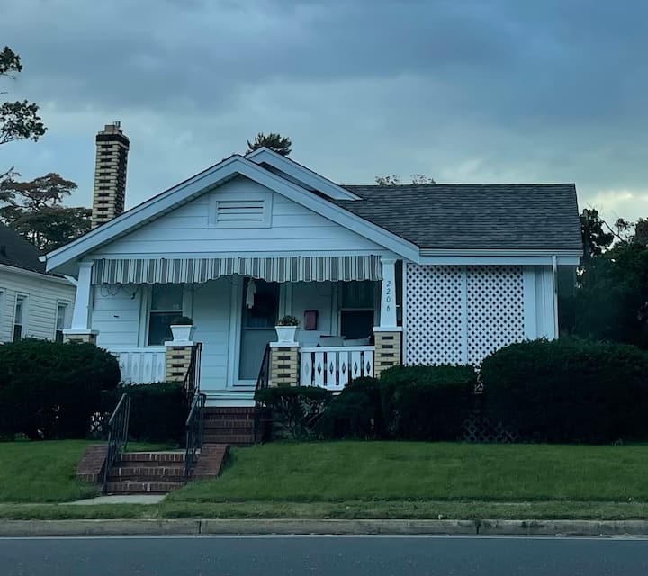 Asbury Park Beach Cottage - Deal, NJ