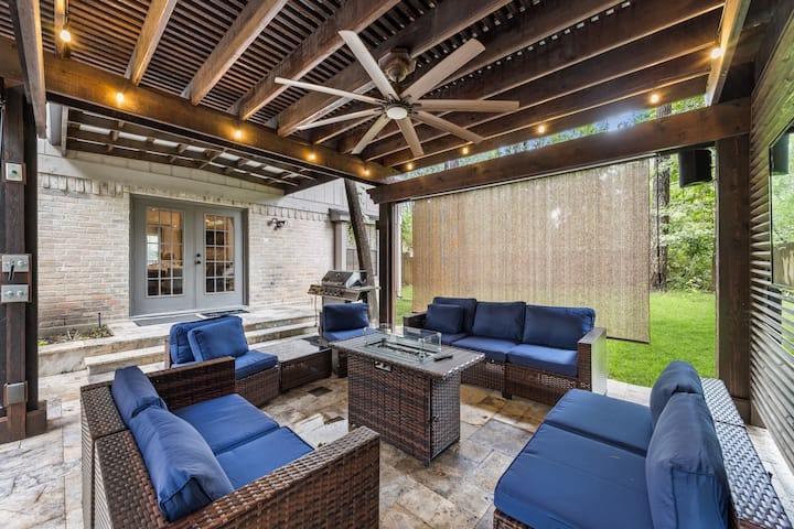 ~Hot Tub + Games | 4br Escape - The Woodlands, TX