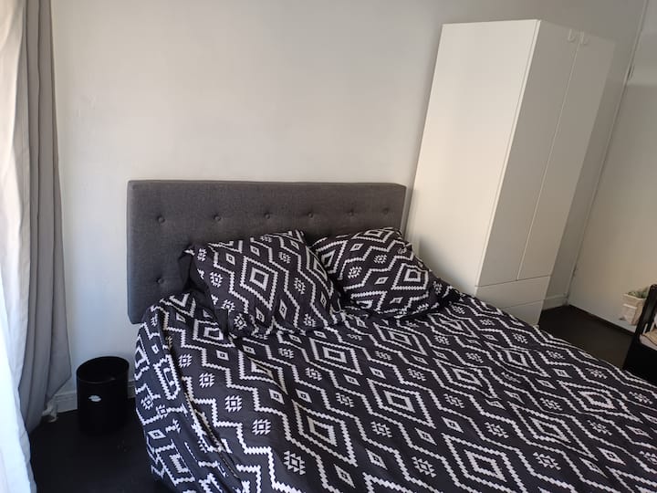 Chambre Dans 3 Pièces à Paris - París