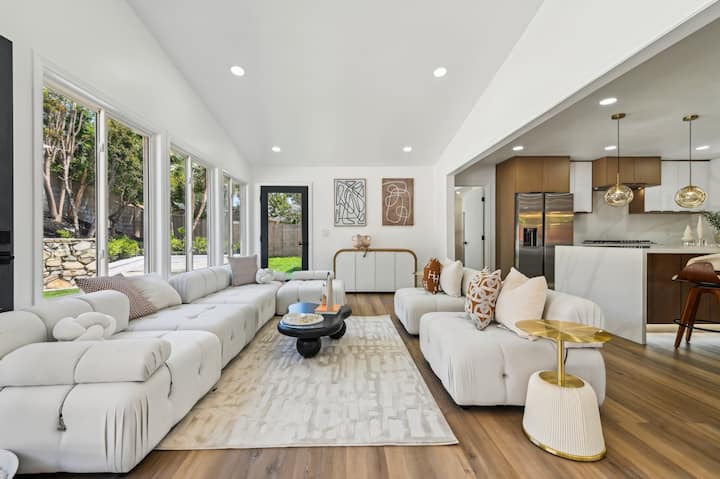 Buena Park Luxury Home - Fullerton, CA