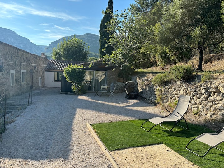 Maisonnette Face Au Garlaban - Roquevaire