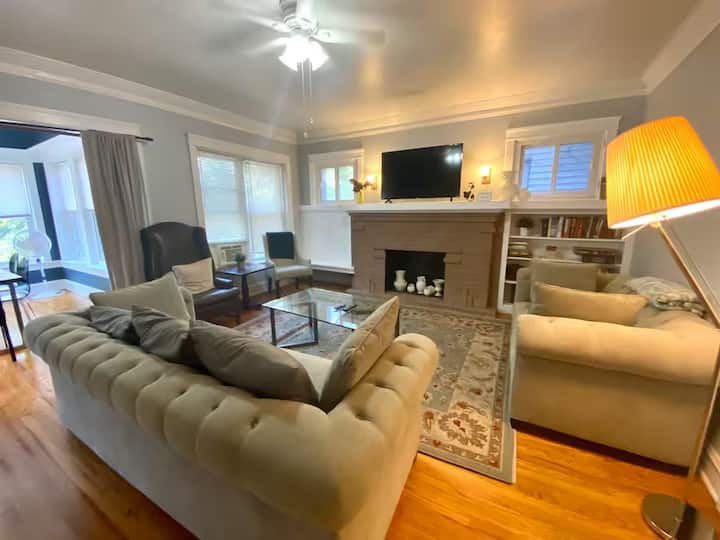Comfy Apt Near Beach & Food - Chicago, IL