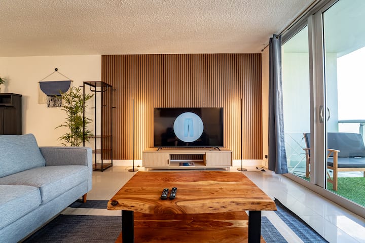 3901 S Ocean Drive · Modern Condo | Ocean View & B - Hollywood, FL