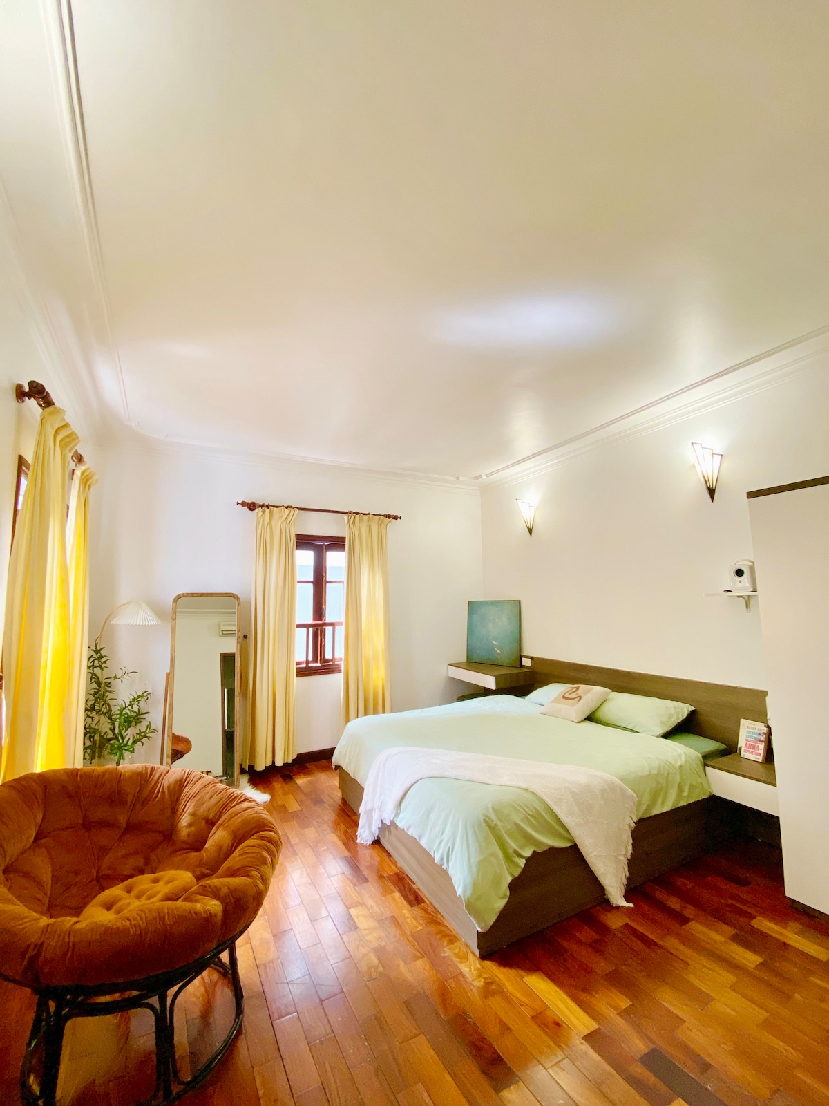 The Nook 2.2| Hue| Studio| Projector| Netflix - Houses for Rent in Tây ...