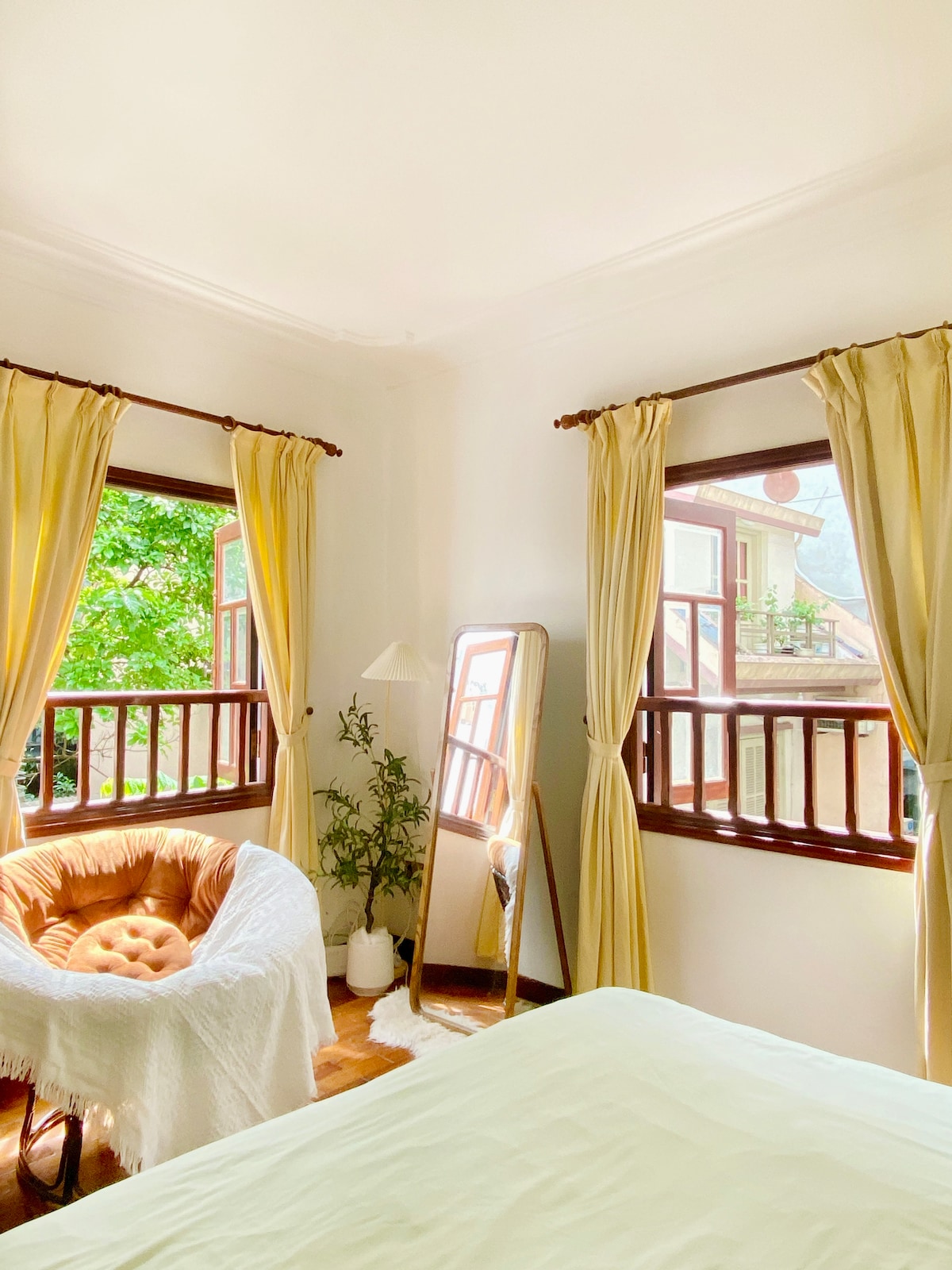 The Nook 2.2| Hue| Studio| Projector| Netflix - Houses for Rent in Tây ...