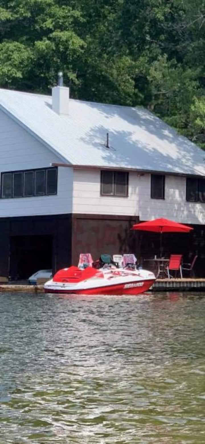 Lake Rosseau Cottage Rental, 5 Mins To Windermere - Algonquin Provincial Park