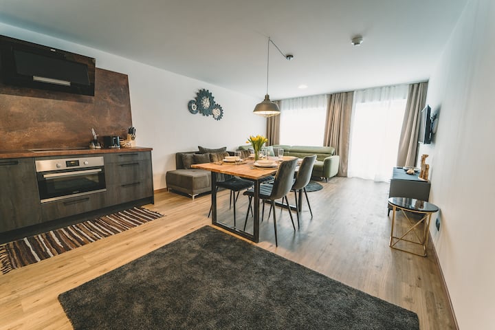 Panorama Apartment Mit Balkon Und Bergblick - Seefeld