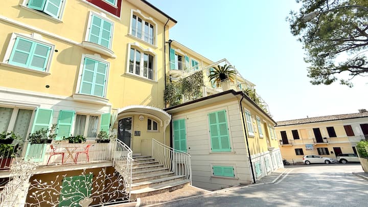 N301 - Numana, Modern Apartment In The Center - Numana