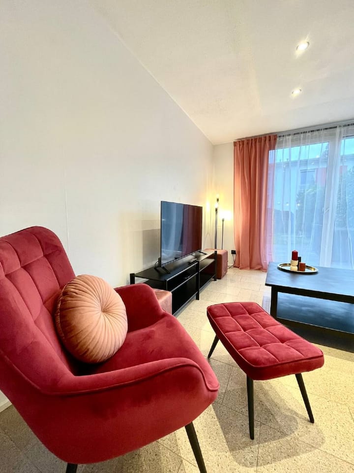 Geräumiges Ferienhaus In Koblenz Mit Garten - Koblenz