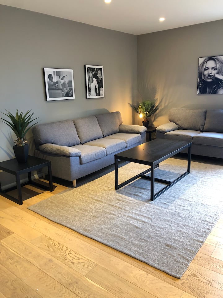 Stor Leilighet Med 3 Soverom - Ålesund