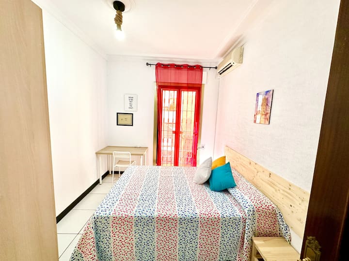 9 Rooms - Yellow House - Huelva