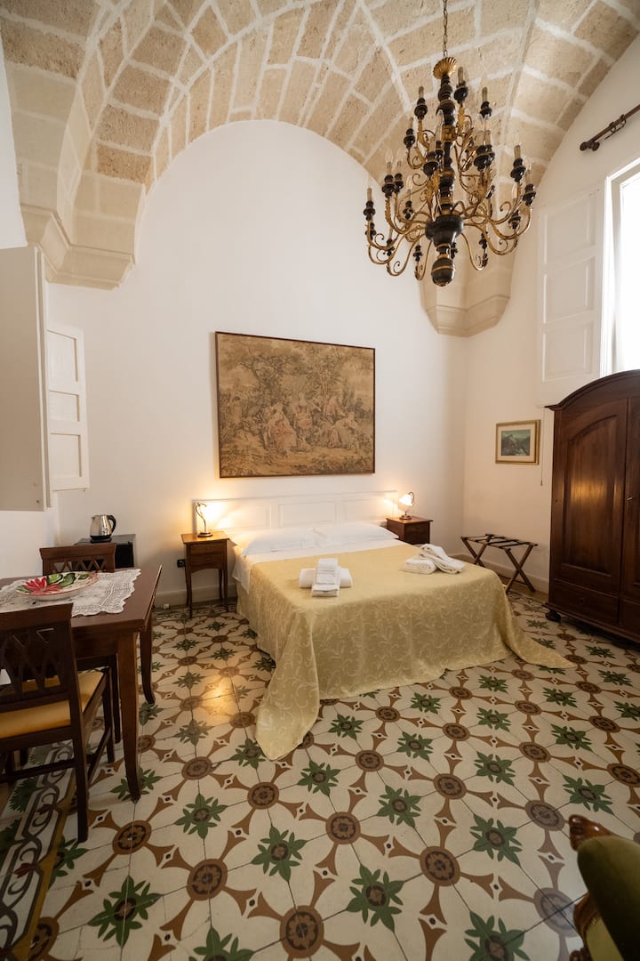 The Room In Historic Building, Donna Irene - Lecce