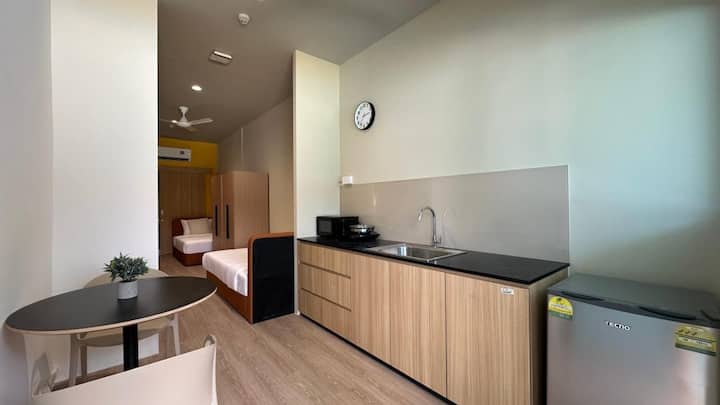 Twin Bed Studio - Singapore