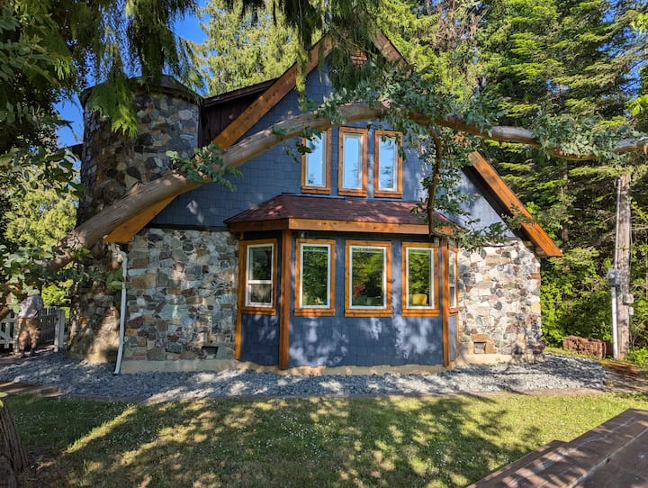 Cedar Grove (With Ev Charging) - Ladysmith