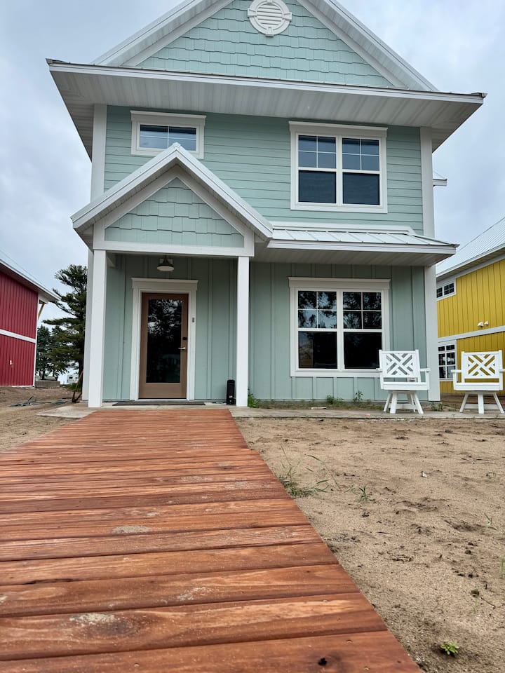 Private - Coastal Home - Aqua - Mille Lacs County