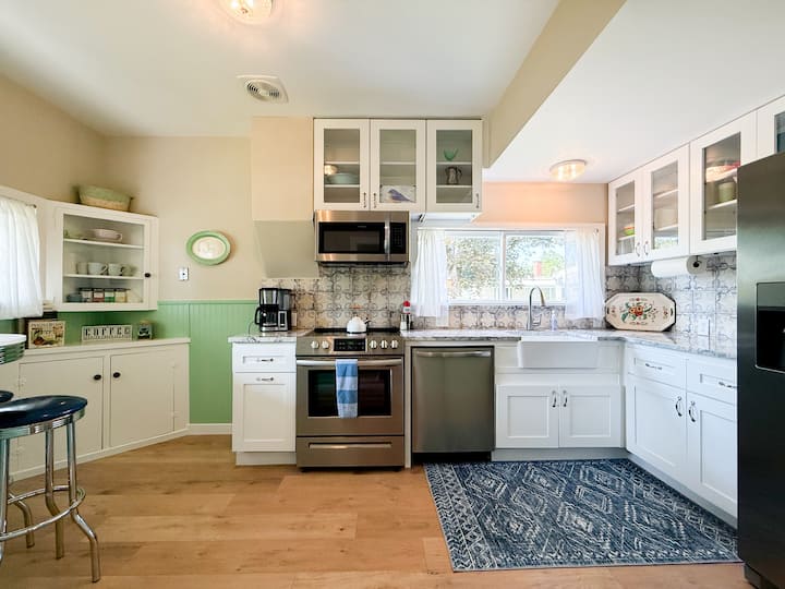 Dog-friendly Wine Country Stay W/ Firepit & Ac - Carlton, OR