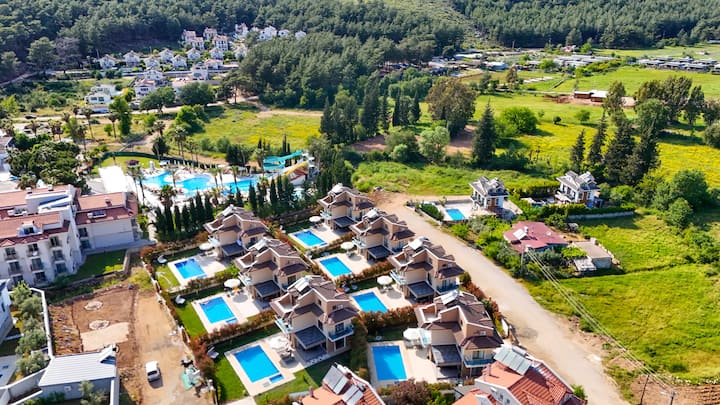 Fethiyede Havuzlu Villa Müstakil - Ölüdeniz