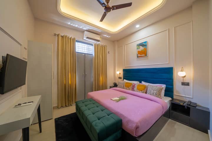 Bright Stuido W/ Kitchen Area - Haridwar