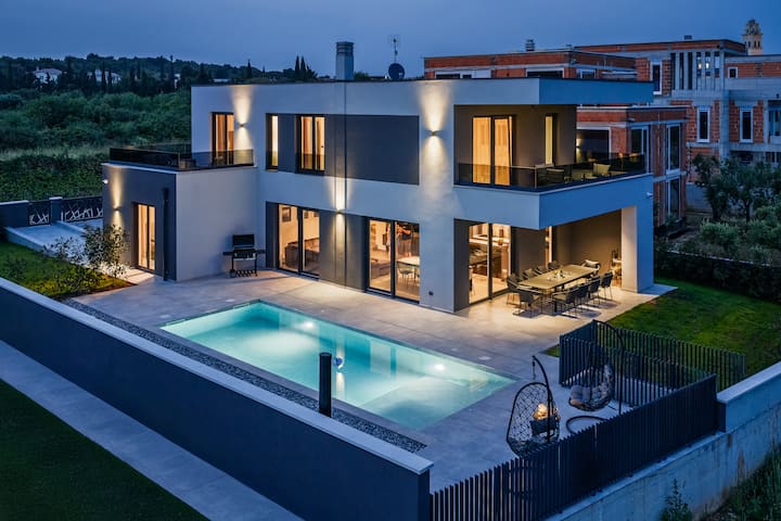 Lux Villa Rt With Pool Near Sea - Medulin