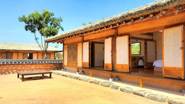 별하 2.
촌캉스세트제공
촌캉스숙소 .
초가집
불멍 바베큐
정읍촌캉스
내장산숙소
정읍펜션 - 광주광역시