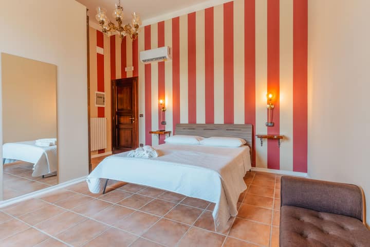 (Siderno Centro) Casa Bohémien - Suite 9 - Gioiosa Ionica
