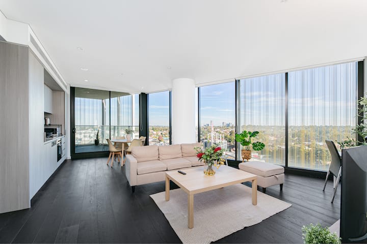 Modern & Central Two Bed Parra - Parramatta