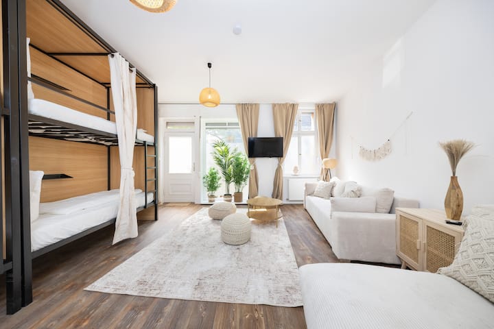 Central Boho Apartment For 6 - Berlin