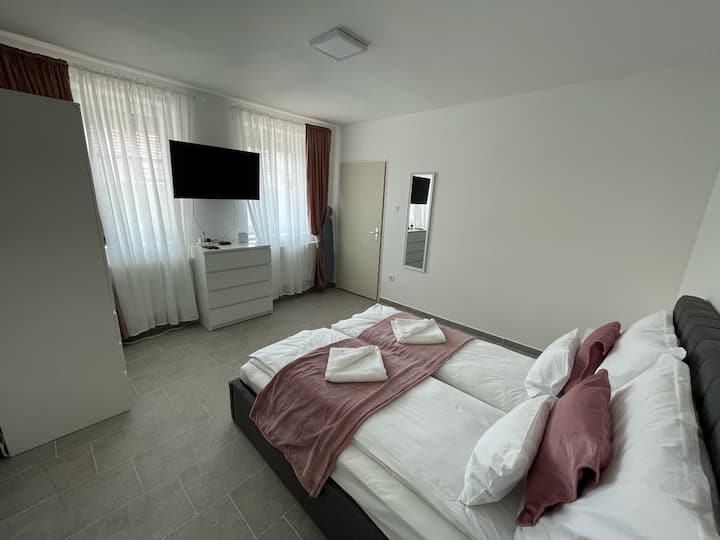 Hermon Apartman 2 - 데브레센