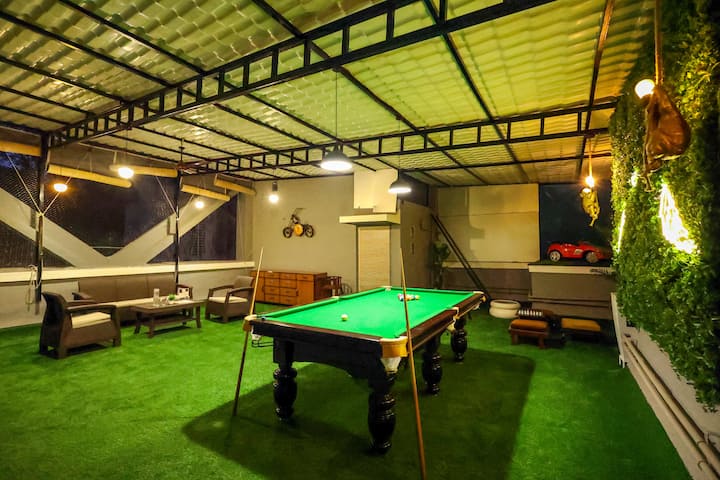 5br Corporate Retreat With Pool Table & Garden/bbq - Mumbai