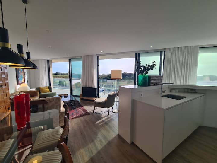 Seafront Luxury Apartment In Apúlia - Apulia, Portugal