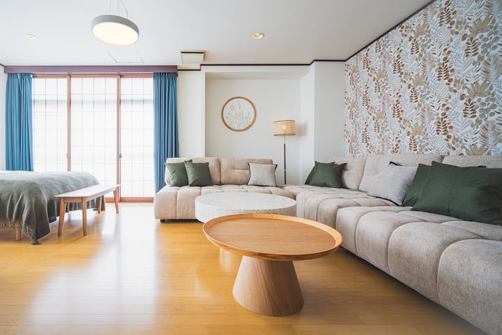Stationfront Premium Home For 12 - Tokyo