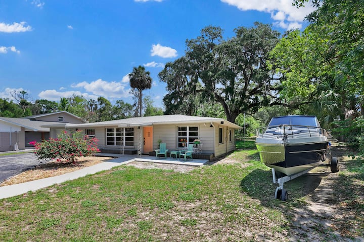 Parkview Palms, Mid-century Home, Sleeps 6, Pets - Mount Dora, FL