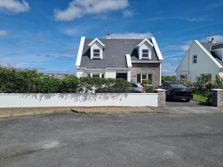 Liscannor, County Clare, & Atlantic Coast - ドゥーリン