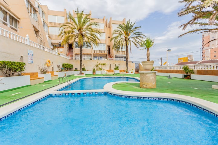 Apartment Near Sandy Beach, Amenities And Pool - Torrevieja