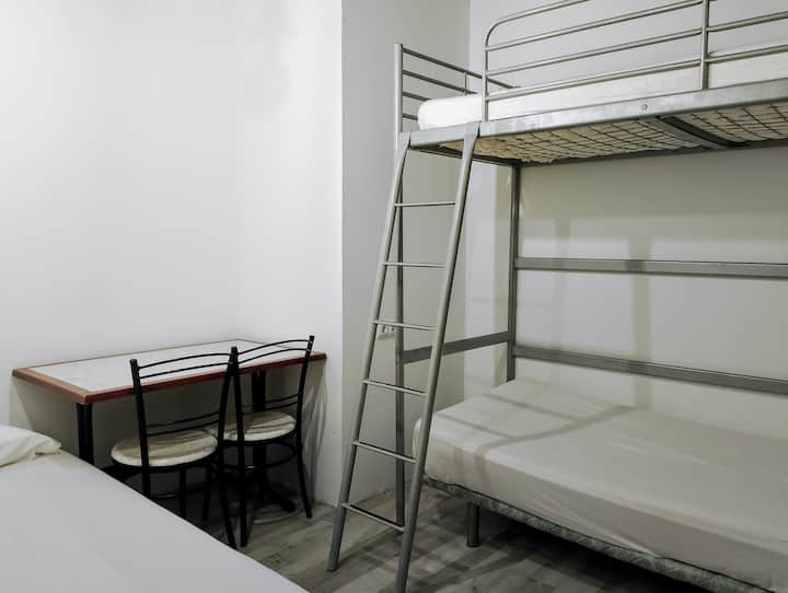 Habitación Barcelona Para 3 Personas - Viladecans