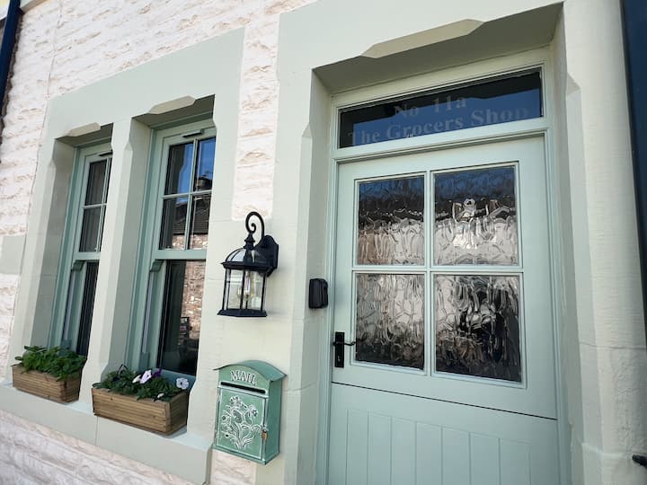 Historic 1601 Grocers Cottage - 莫克姆