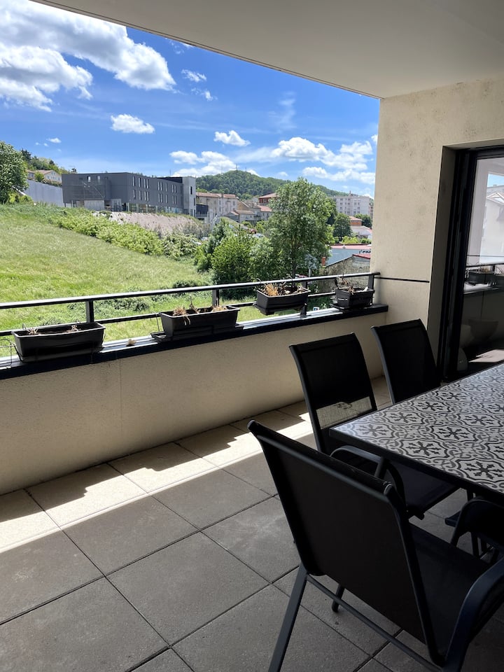 Confort & Terrasse Ensoleillée - Le Puy